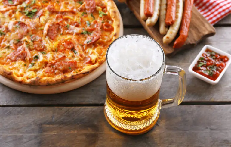 Should You Drink Beer Before or After Eating?
