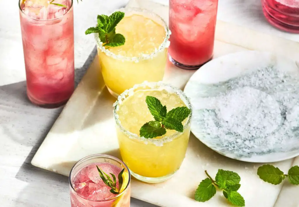 12 Best Zero Sugar Drinks: Top Healthy Drink Choices