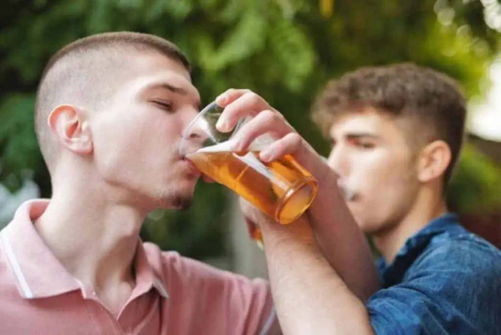 Is Chugging Beer Healthy? 7 Reasons Why You Shouldn't