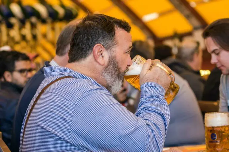 4 Best Beers for Chugging: Chug It Down Easily