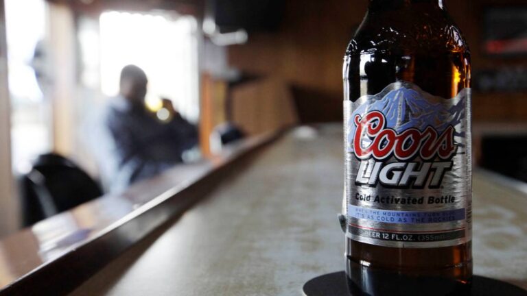 Top 10 Most Popular American Light Lager Beer Brands