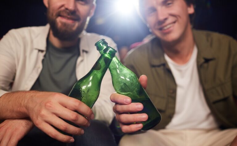 6 Movie Theater Chains That Serve Alcohol